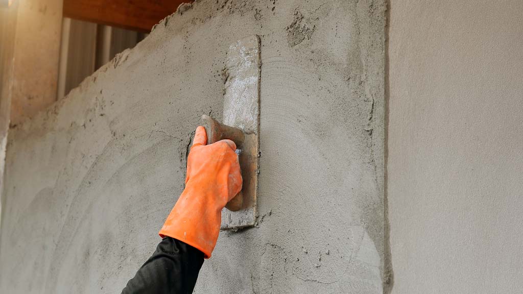 Cómo se prepara el revoque fino para tus paredes